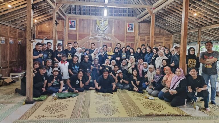 Sekretariat Ditjen KSDAE Tanam Anggrek di Gunung Merapi Pasca Kunjungi FPL Palem - Taman ...